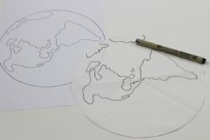 DIY Coffee Filter Stained Glass Earth | Fun Earth Day Craft for Kids ...