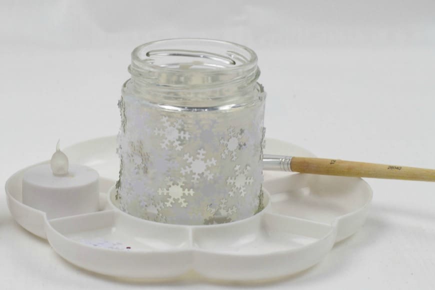 Winter Snowflake Jar DIY Winter Snowflake Jar Luminary – Easy Craft ...