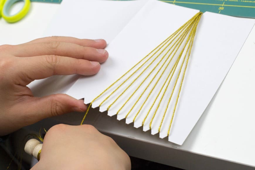 Mid-Century Inspired Fine Motor String Art Tree Christmas Cards | Mum ...