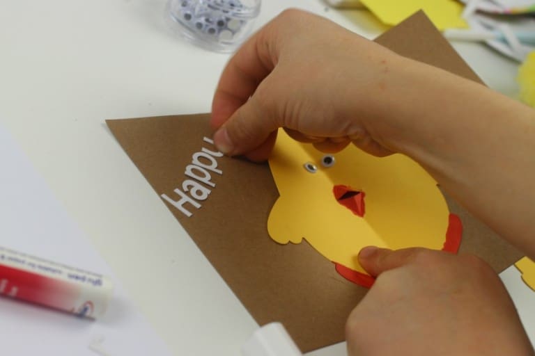 DIY Easter Chick Card with Pop-Out Beak – Fun Craft for Kids | Mum In ...