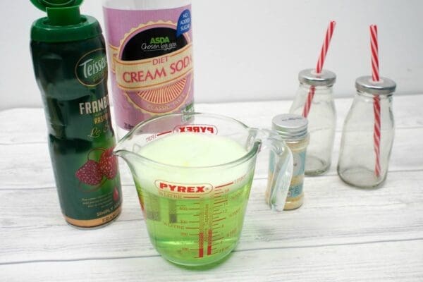 The BFG’s Frobscottle Recipe | Fun and Fizzy DIY Drink