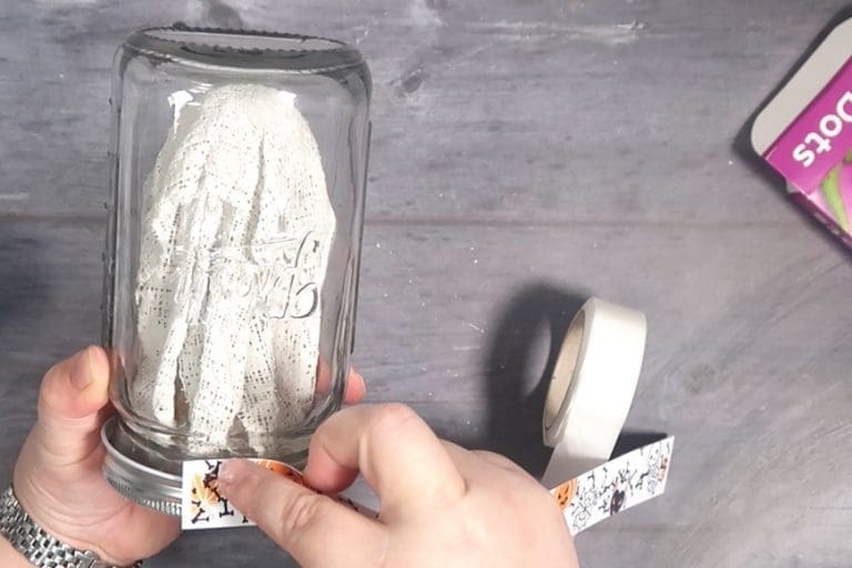 Ghosts in a Jar Halloween Craft – Fun and Spooky DIY Project