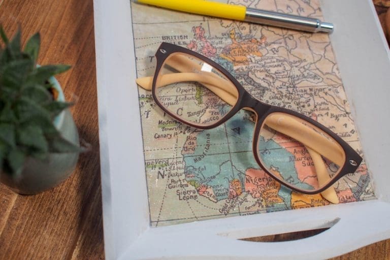 DIY Vintage Map Tray – Easy Craft Project with Step-by-Step Instructions