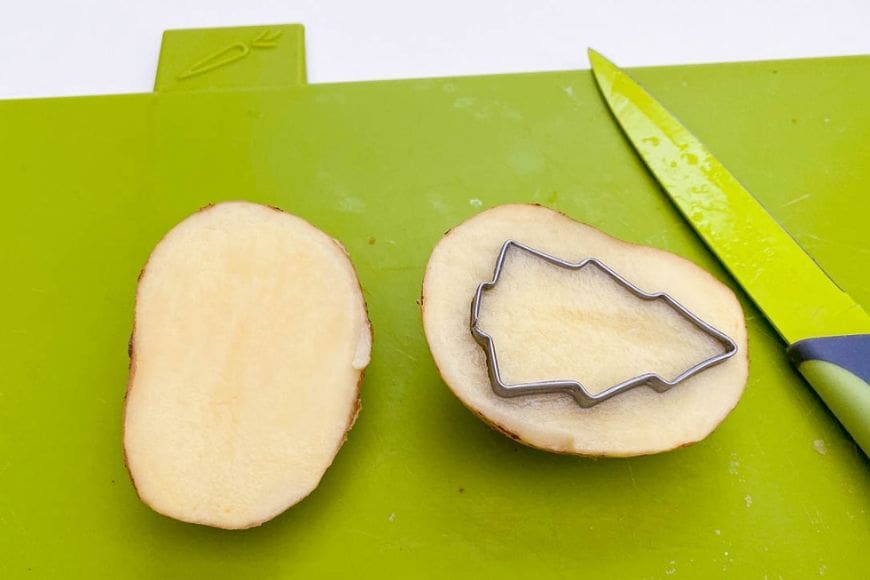 DIY Recyclable Christmas Gift Wrap: Eco-Friendly Holiday Ideas