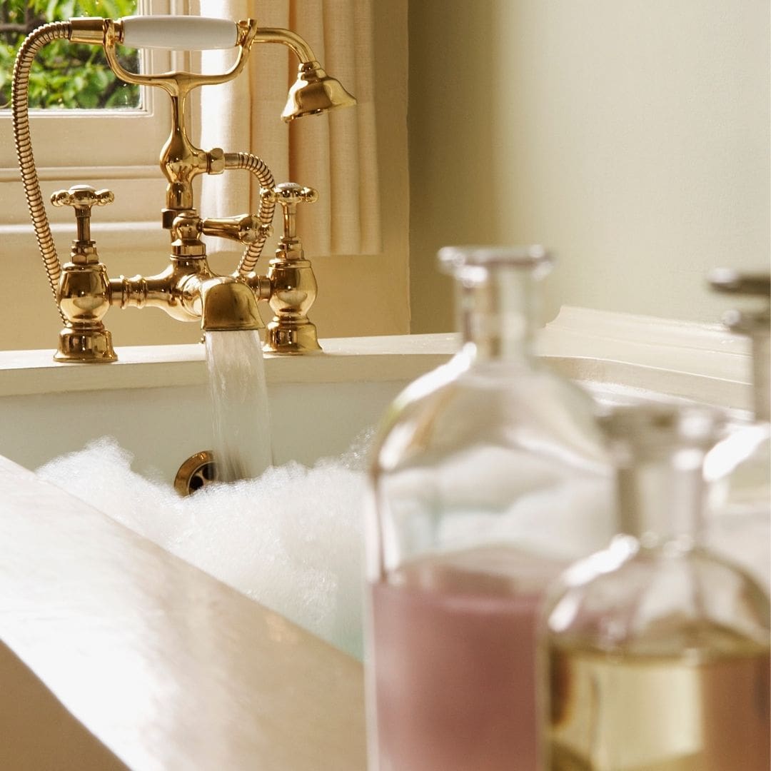 DIY Bath Oil that Foams: Easy Recipe for a Luxurious and Fun Bath ...