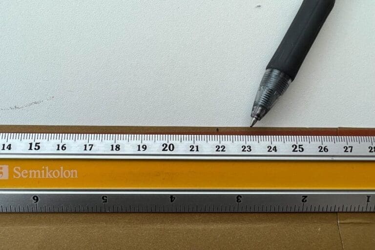 DIY Pipe Cleaner Crown: A Simple and Regal Royal Craft