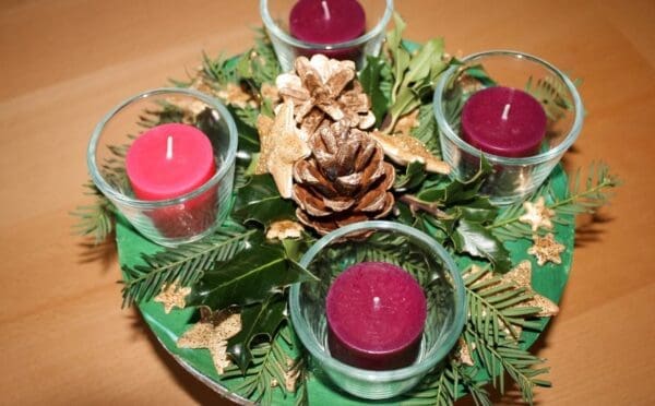 How to make a Kids Advent Crown or Wreath | Mum In The Madhouse