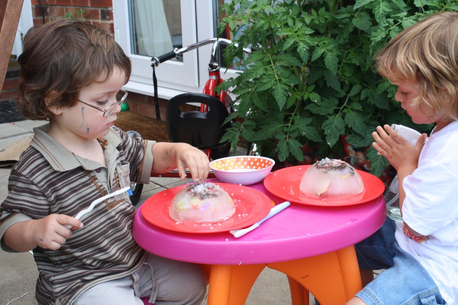 Frozen Flowers Sensory Ice Play - Cool Play for hot days