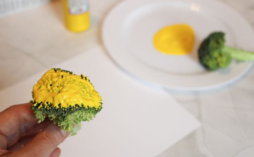 Broccoli Printed Easter Chicks: A Fun and Easy Easter Craft for Kids ...