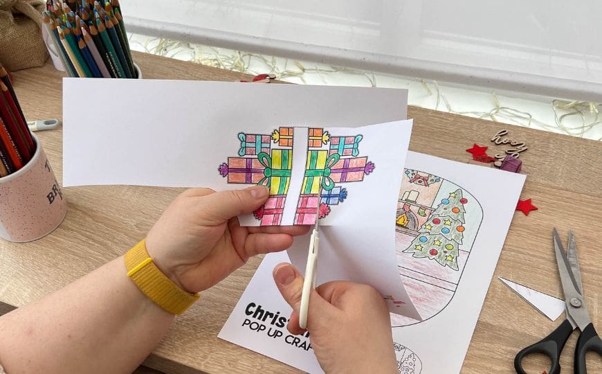 D Christmas Diorama Printables – Festive Snow Globe Crafts for Kids