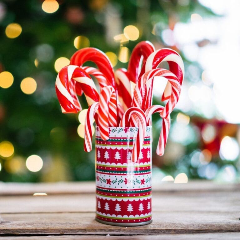 10 Fun Christmas Games for Teenagers | Holiday Party Ideas