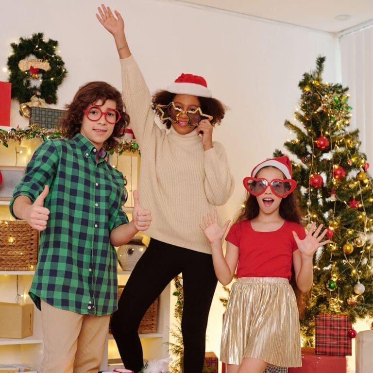 10 Fun Christmas Games for Teenagers | Holiday Party Ideas