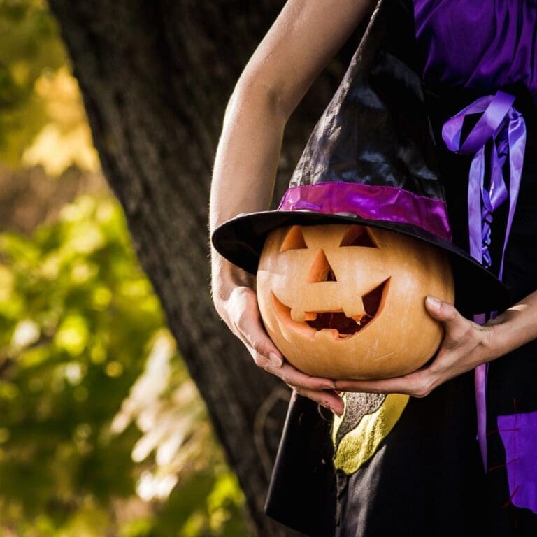 The Ultimate Pumpkin Hub – Crafts, Printables & Activities for Families